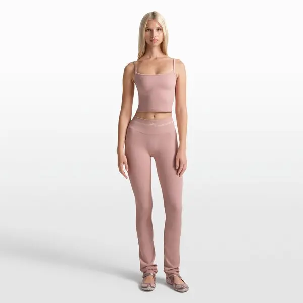 SKIMS 34" Straight Legging Himalayan | Pink | | Nike Ribbed Seamless