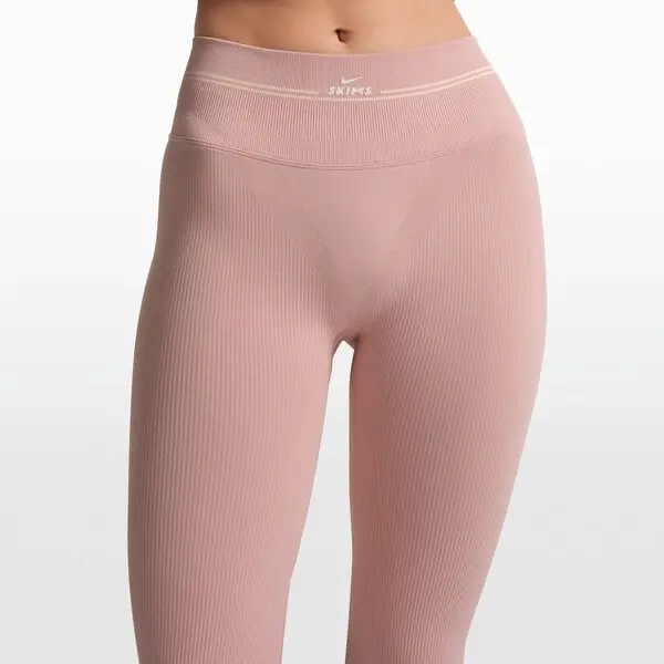 SKIMS 34" Straight Legging Himalayan | Pink | | Nike Ribbed Seamless