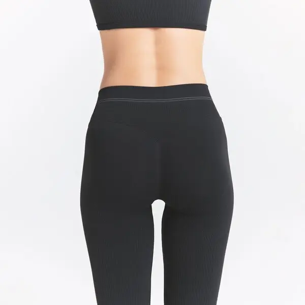 SKIMS 34" Straight Legging | Black | | Nike Ribbed Seamless