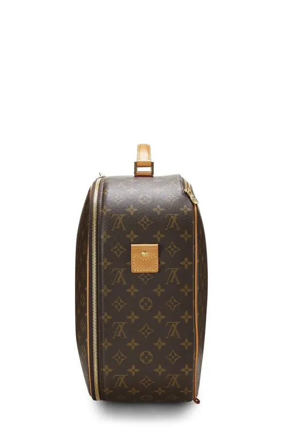 LOUIS VUITTON Monogram Packall