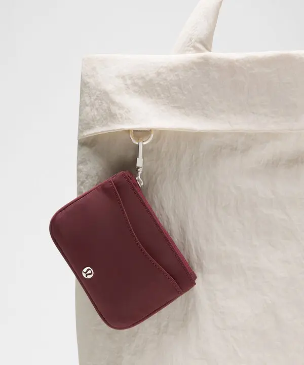 Lululemon Clippable Card Holder - Burgundy Bay/silver