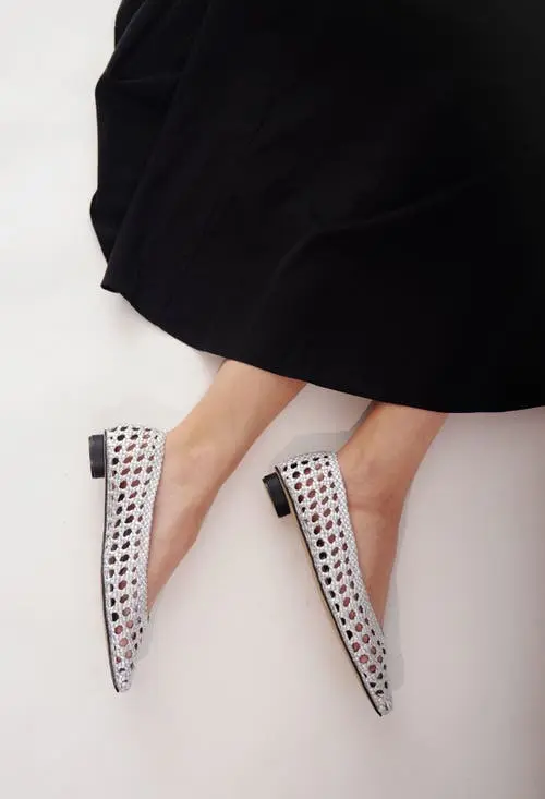 ALTA Leather Flat - Silver