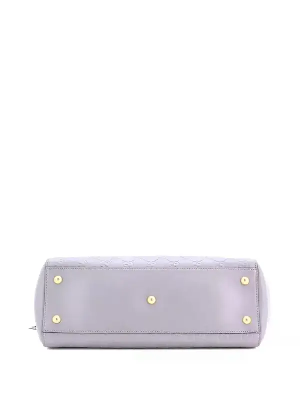 Gucci Soft Signature Sissima Leather Medium Tote Bag