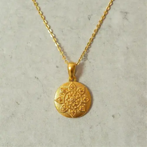 MANTRA I Am Worthy Mandala Vermeil Necklace - Mini - Gold