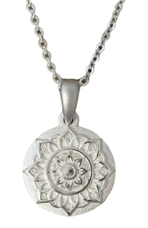 MANTRA I Am Grateful Mandala Pendant Necklace - Mini - Silver