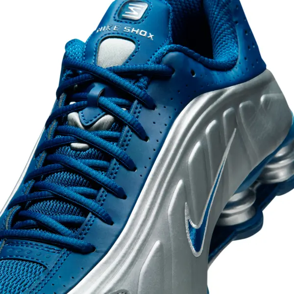 Nike Shox R4 Sneakers - Blue