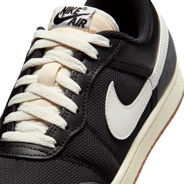 JORDAN Skyline Low Sneakers - Black