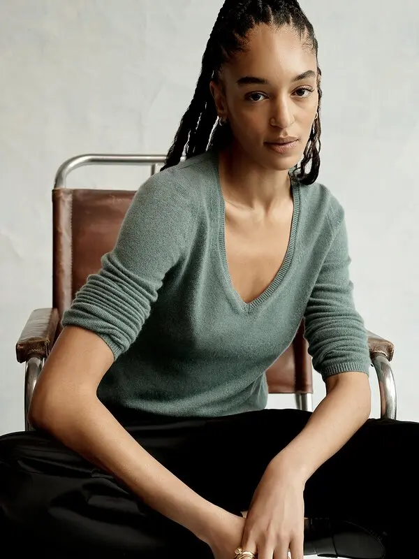 GWYN Greer Slim-fit Cashmere Sweater