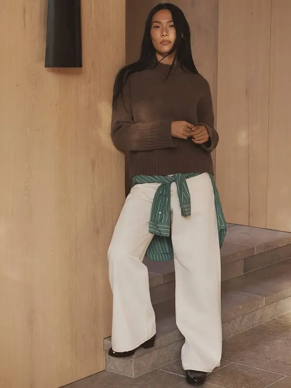 GWYN Relaxed Crewneck Sweater - Black