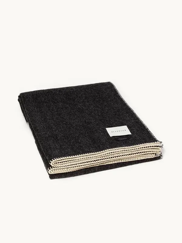 BLACKSAW Lottalove Reversible Throw Black Ivory - Black,ivory