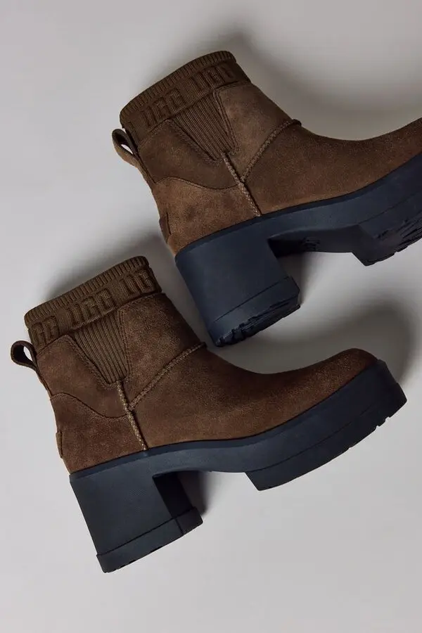 UGG Moxy Suede Chelsea Boot