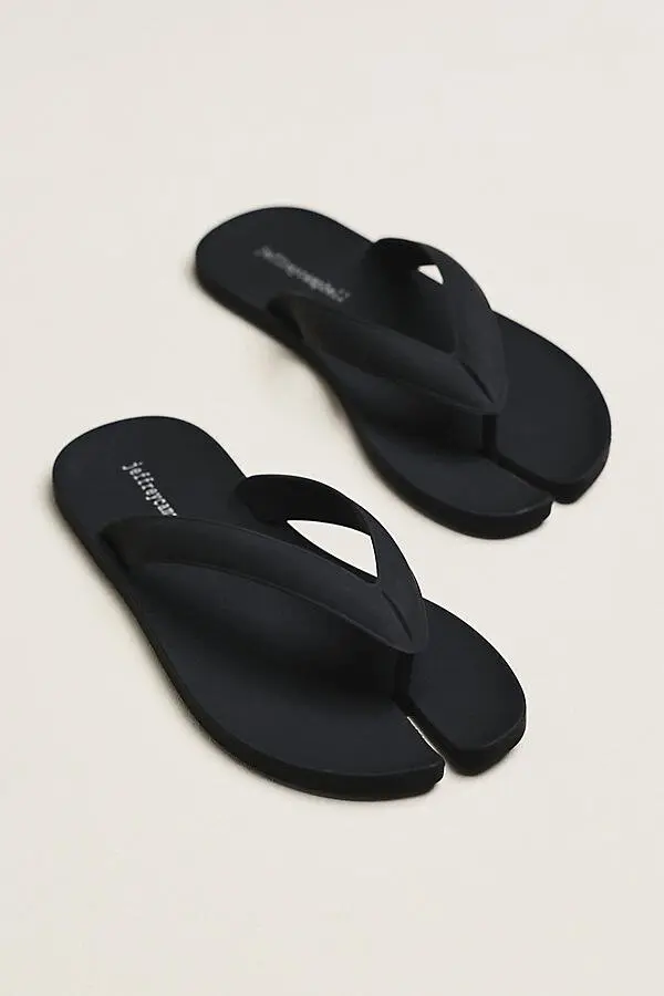 Jeffrey Campbell Zori Split-toe Flip Flops - Black Matte