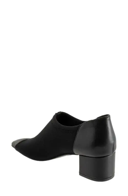 Trotters Lennon Peep Toe Block Heel Pump