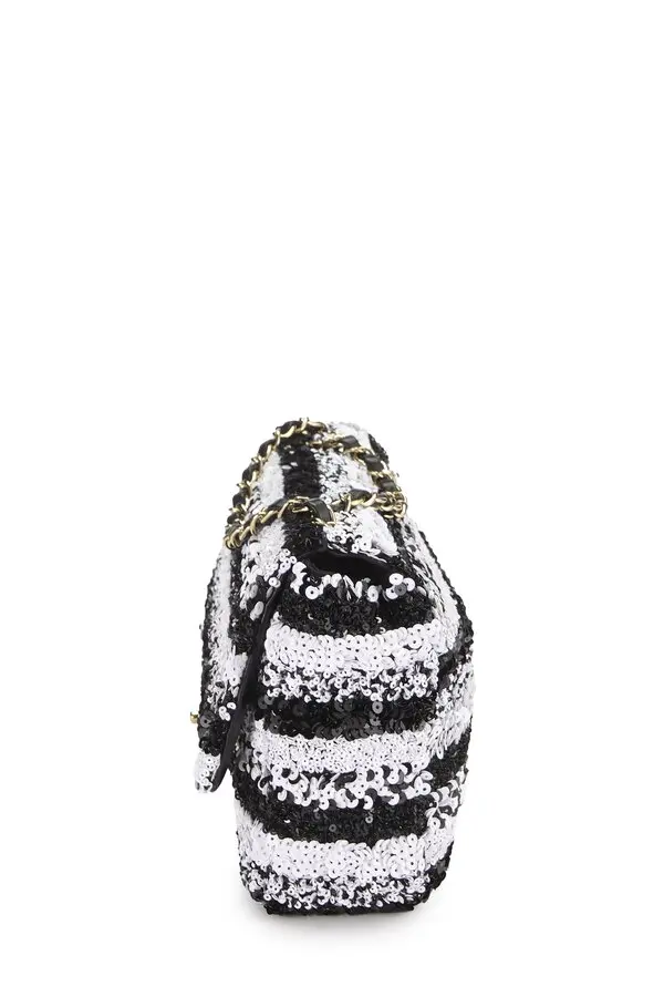 Chanel Flap Bag With Sequins - Multi
