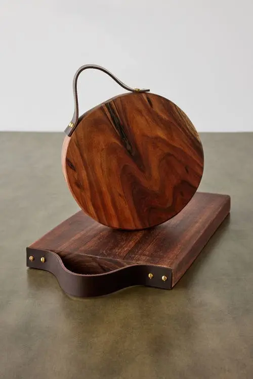KANJU INTERIORS Round Wooden Cutting Board With Leather Strap - Natural
