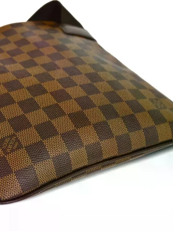 LOUIS VUITTON 2006 Damier-pattern Messenger Bag