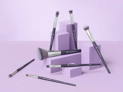 BK BEAUTY Angie Hot & Flashy Brush Set