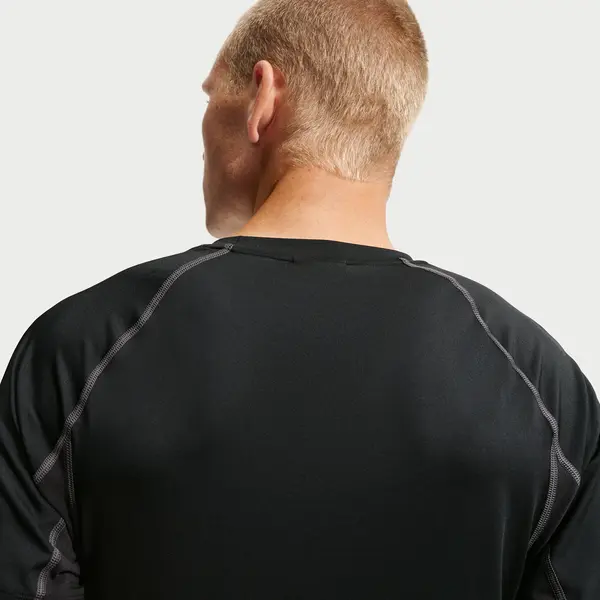 Nike Wildsee" Dri-fit Short-sleeve Base Layer Top - Black