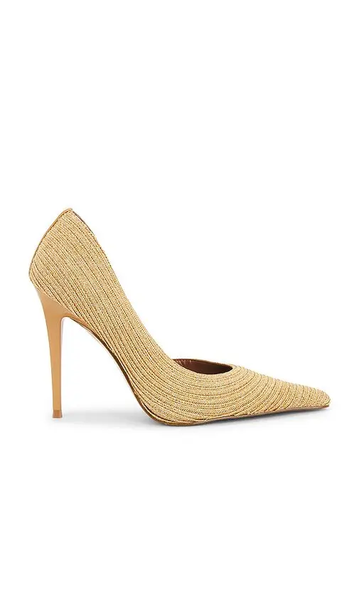 Steve Madden Elegant Raffia Pumps
