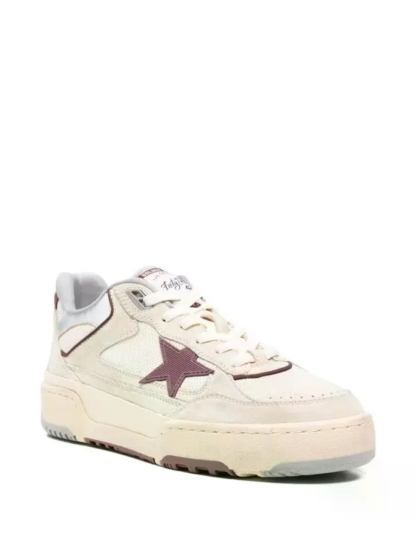 GOLDEN GOOSE Star-embellishment Sneakers - Neutrals