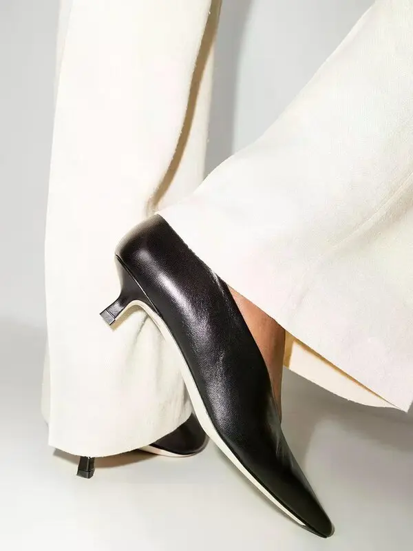 AeydĒ Clara Kitten-heel Pumps