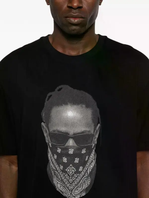 IH NOM UH NIT Mask-print T-shirt