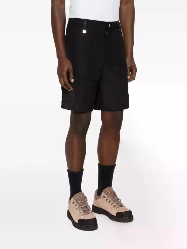 Moose Knuckles Cargo Shorts With Logo Plaque