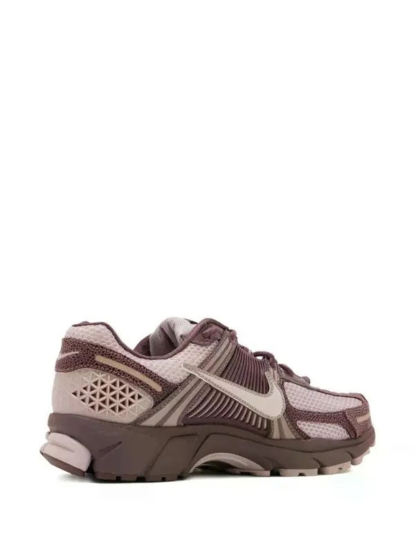 Nike Zoom Vomero 5 Sneakers - Purple