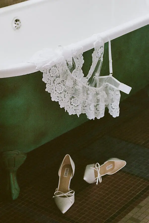 KILO BRAVA Ruffle Lace Bralette - White