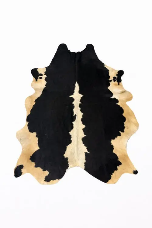 RHACAM Eco Hides Rh Rugs Audrey Cowhide Rug 6'10" × 5'3" - Black And White