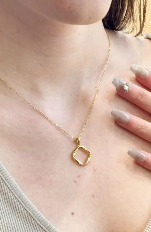 LITTLE SKY STONE Twisted Infinity Pendant Necklace