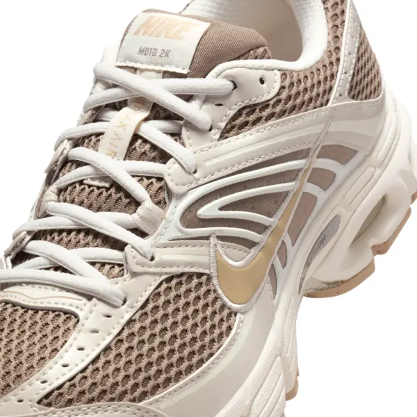 Nike Air Max Moto 2k - Brown