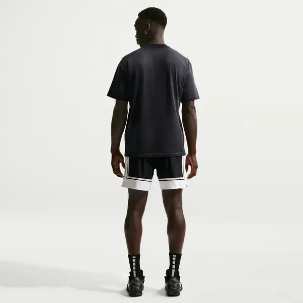 Nike Standard Issue Dri-fit 6" Basketball Shorts