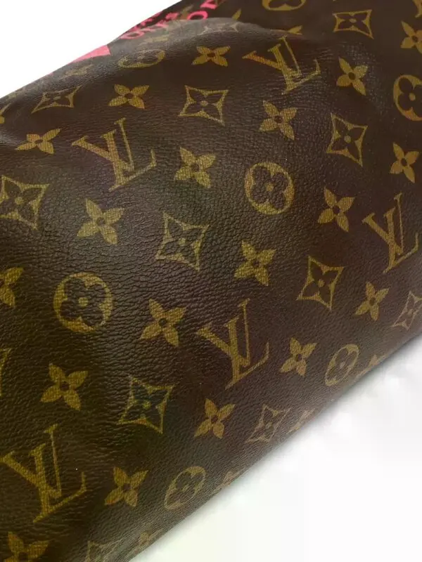 LOUIS VUITTON 2015 30 V Speedy Tote Bag