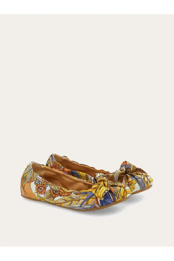 FERRAGAMO Bow Embellished Ballet Flat - Red