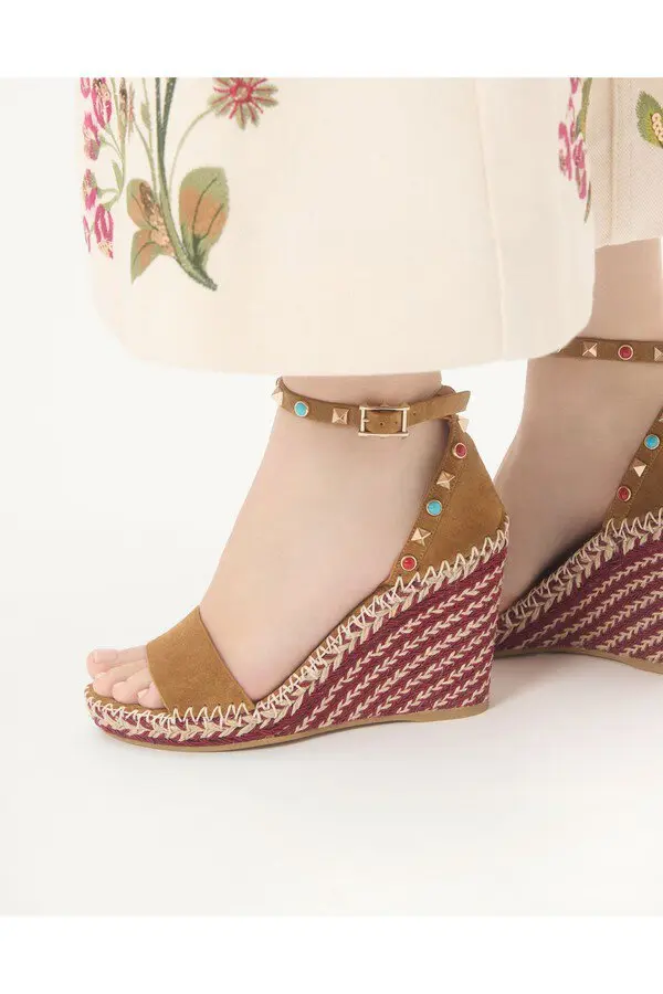 Valentino Garavani Rockstud Double Wedge Sandal - Beige