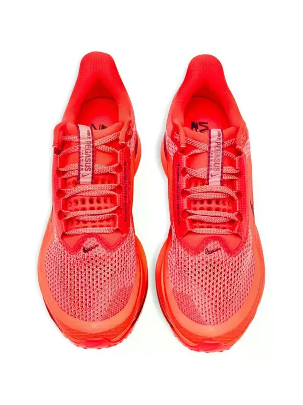 Nike Pegasus Premium Sneakers