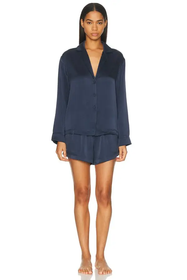 Lunya Washable Silk Button Up Long Sleeve Short Pajama Set In Navy - Deep Blue