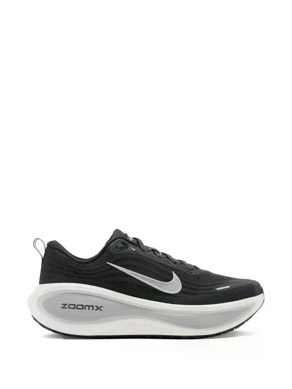 Nike Vomero Plus Sneakers