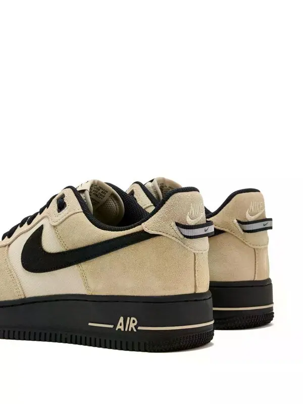 Nike Air Force Lv8 Sneakers