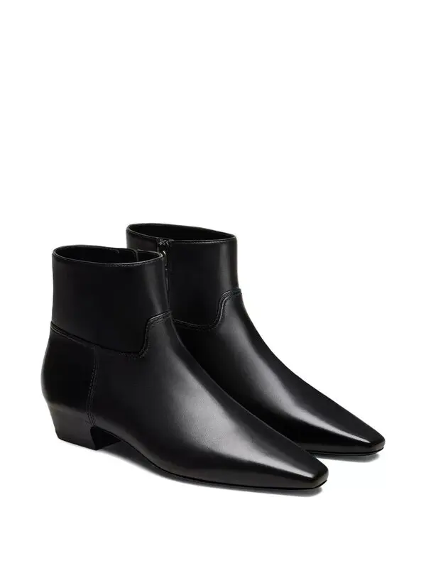 STUART WEITZMAN Stassi Zip Pointed Toe Boots
