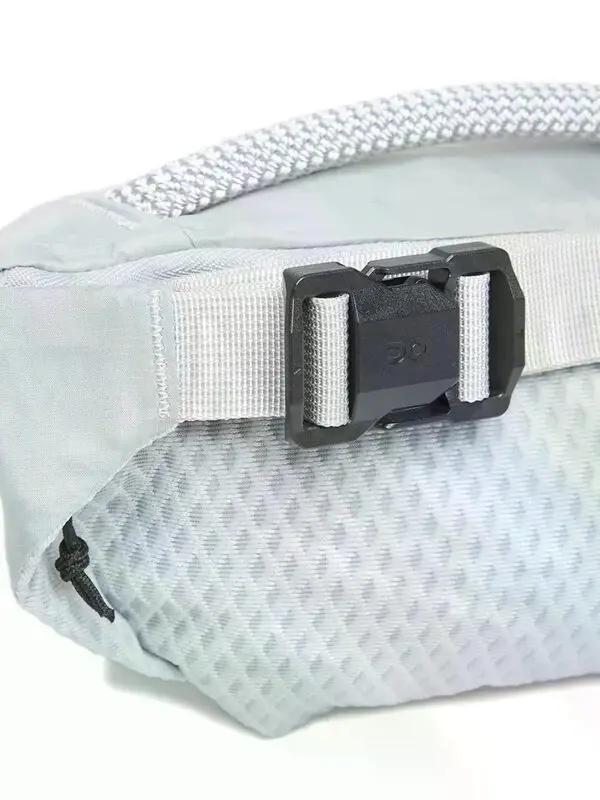 On Zip-fastening Belt Bag