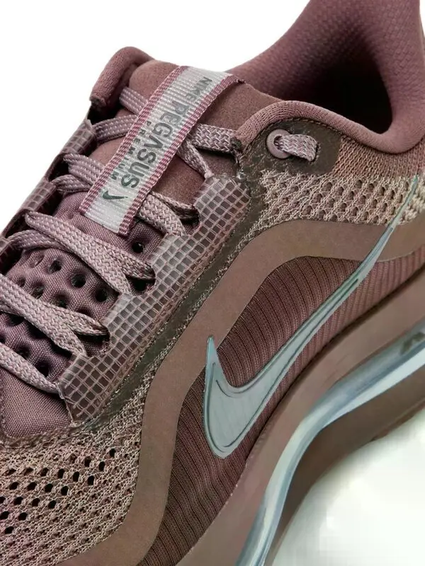 Nike Pegasus Premium Sneakers With Logo Detail - Brown