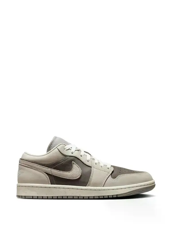 JORDAN Air 1 Low Se Sneakers - Neutrals