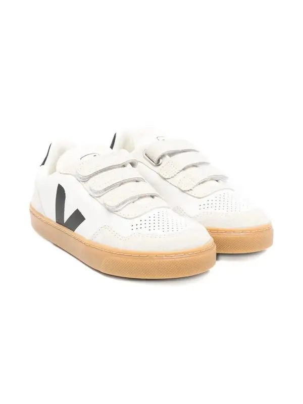 VEJA V-90 Sneakers