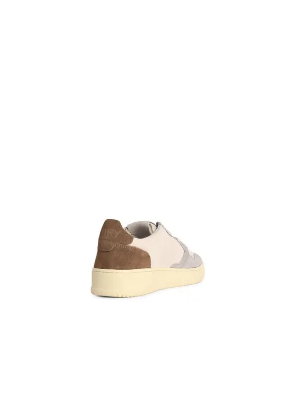AUTRY Medalist Low Suede Sneakers