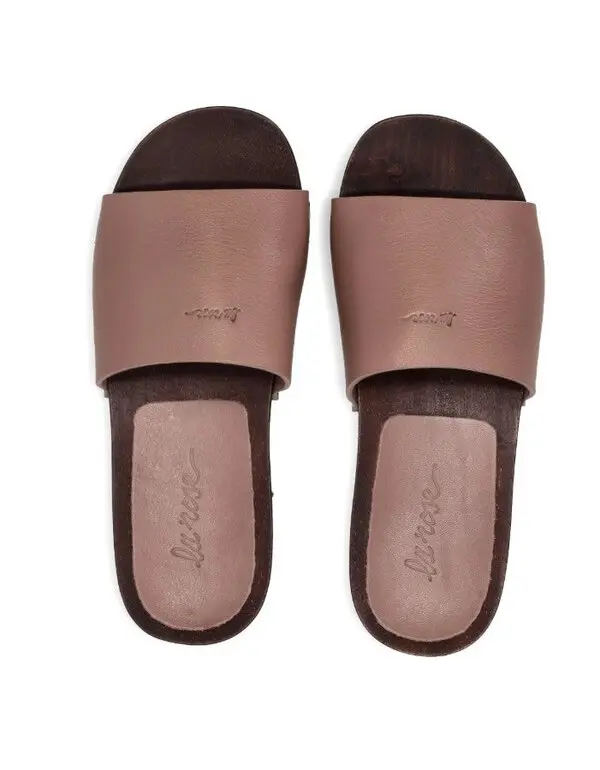 LA ROSE Leather Clogs - Cipria