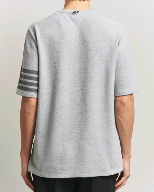 Thom Browne Textured Pique Short Sleeve T-shirt With Four Bar Detail - Pale Grey
