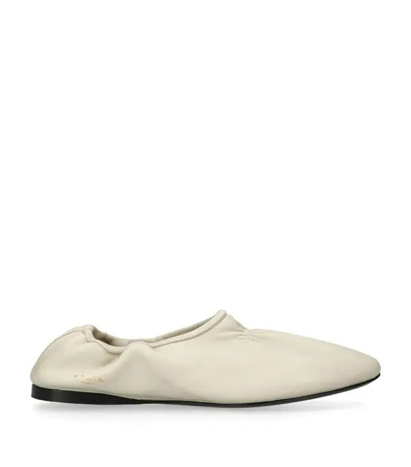 Alaïa Leather Scrunched Ballet Flats - Beige