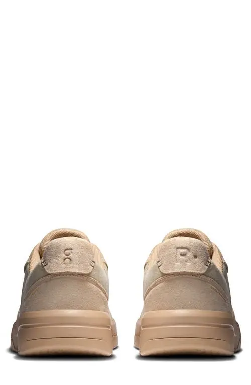 On The Roger Clubhouse Ace Sneaker - Sand/sand